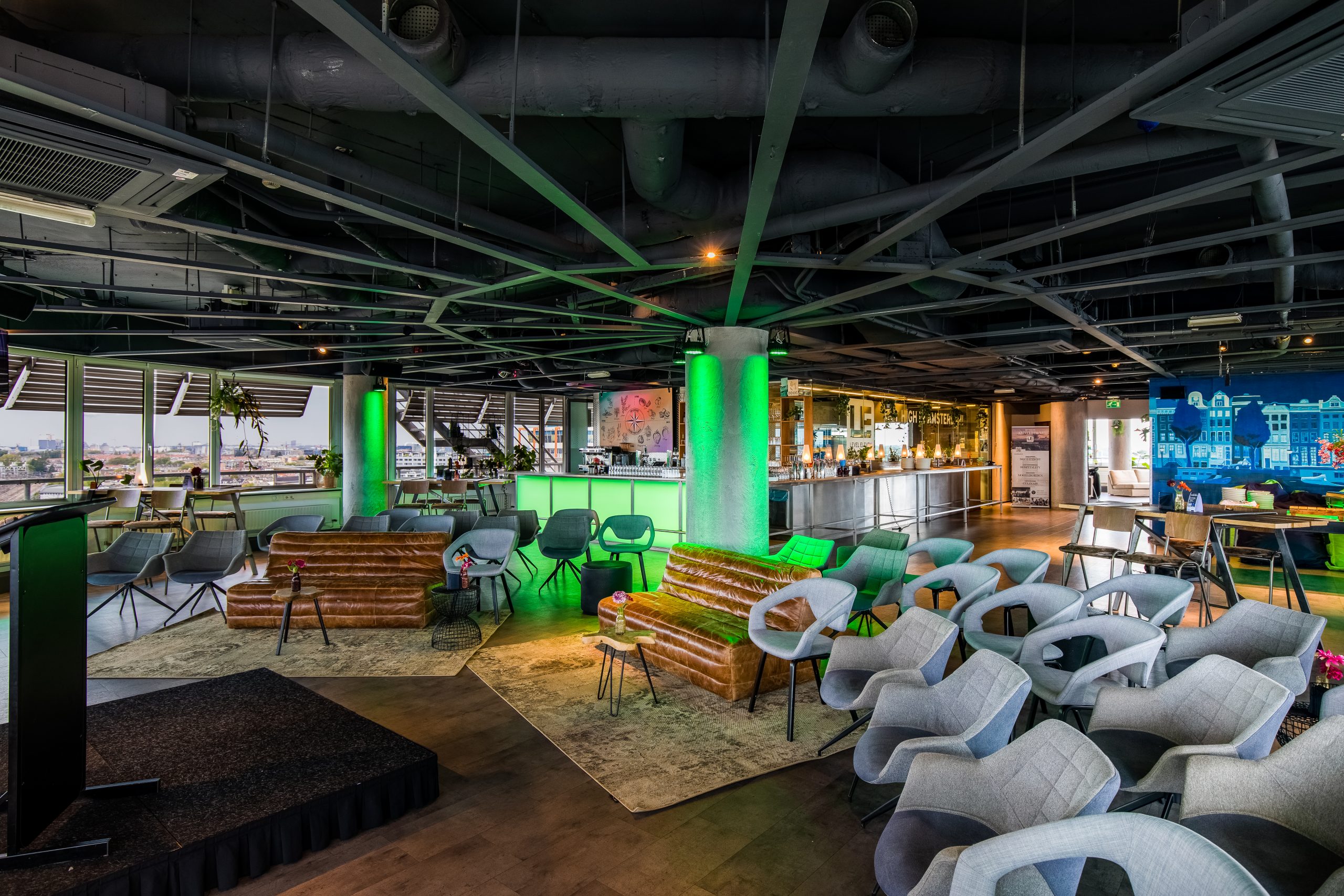 Zichtbaarheid is alles bij de Skybar van Level Eleven - Unique Venues ...
